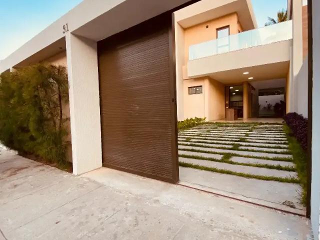 Casa / Sobrado para Venda em Eusébio/CE Eusebio 4 Quartos