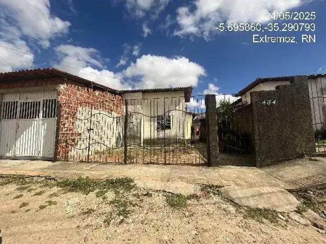 Casa / Sobrado para Venda em Extremoz/RN Centro 2 Quartos