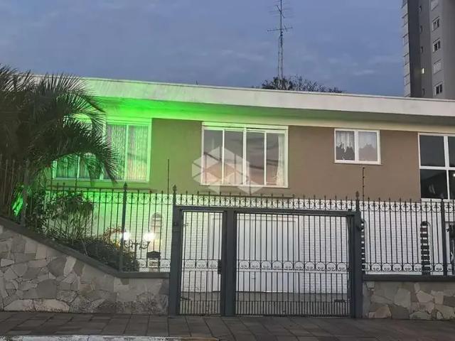 Casa / Sobrado para Venda em Farroupilha/RS Nova Vicenza 5 Quartos