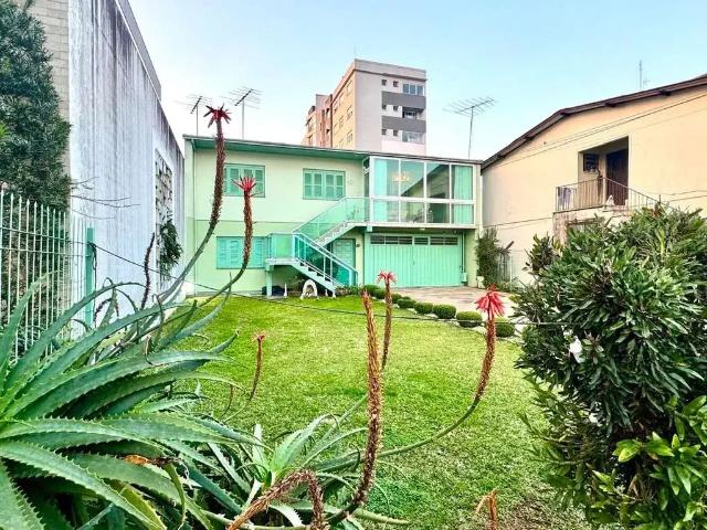 Casa / Sobrado para Venda em Farroupilha/RS Centro 4 Quartos