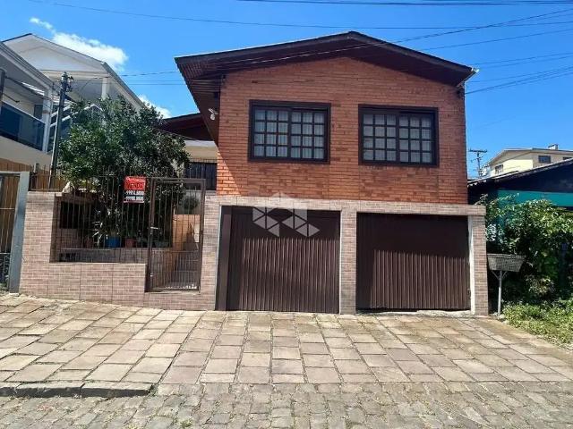 Casa / Sobrado para Venda em Farroupilha/RS Industrial 3 Quartos