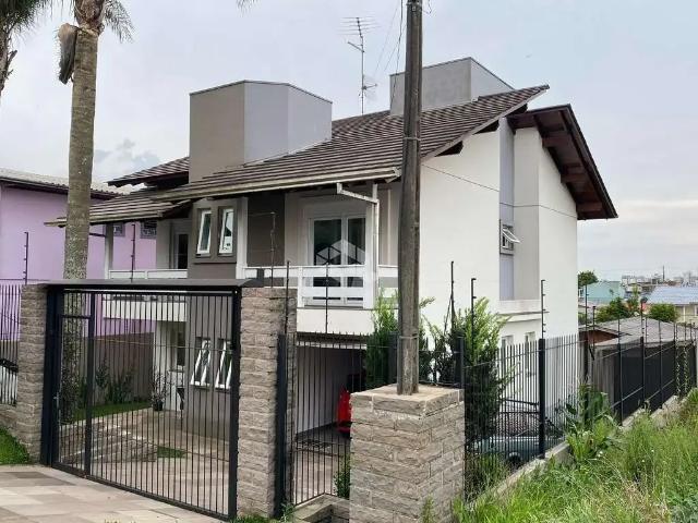 Casa / Sobrado para Venda em Farroupilha/RS Primeiro de Maio 4 Quartos