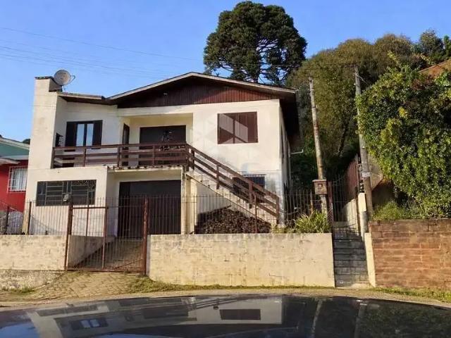 Casa / Sobrado para Venda em Farroupilha/RS São Roque 4 Quartos