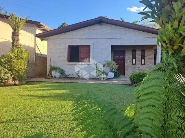 Casa / Sobrado para Venda em Farroupilha/RS São Roque 34 Quartos