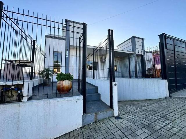 Casa / Sobrado para Venda em Farroupilha/RS Santo Antônio 4 Quartos