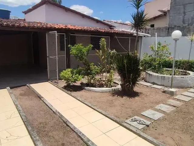 Casa / Sobrado para Venda em Feira de Santana/BA Caseb 3 Quartos