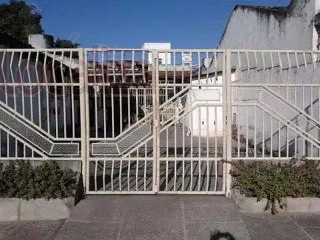 Casa / Sobrado para Venda em Feira de Santana/BA Centro 3 Quartos