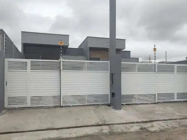 Casa / Sobrado para Venda em Feira de Santana/BA Cidade Nova 3 Quartos