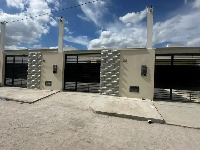 Casa / Sobrado para Venda em Feira de Santana/BA Asa Branca 2 Quartos