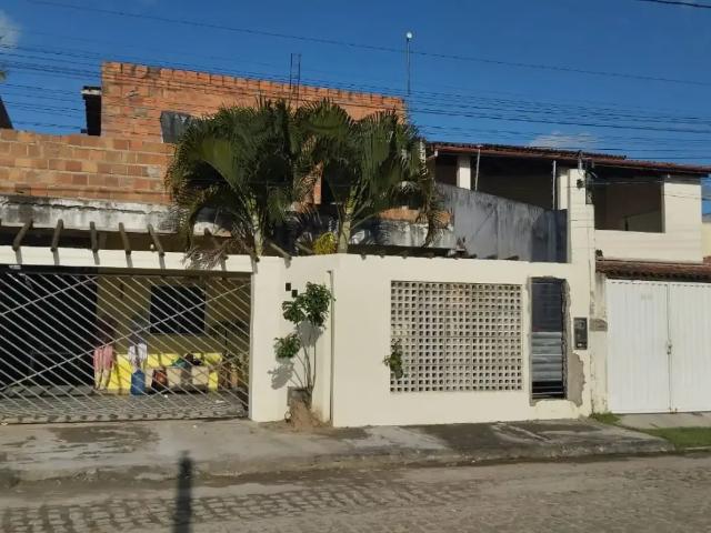 Casa / Sobrado para Venda em Feira de Santana/BA Aviário 3 Quartos