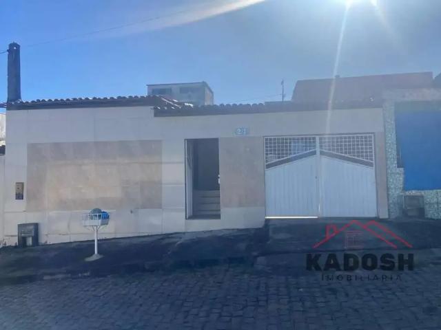 Casa / Sobrado para Venda em Feira de Santana/BA Gabriela 3 Quartos