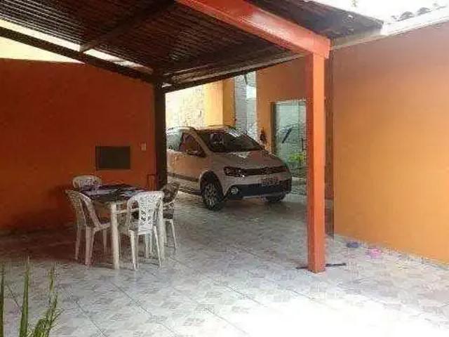 Casa / Sobrado para Venda em Feira de Santana/BA Feira VI 3 Quartos