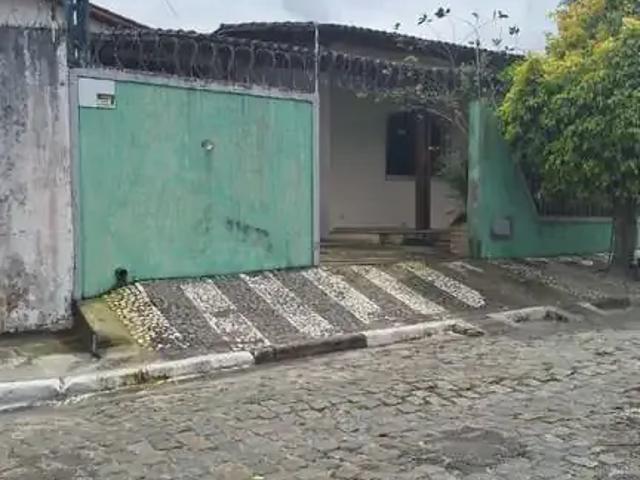 Casa / Sobrado para Venda em Feira de Santana/BA Olhos D'Água 3 Quartos