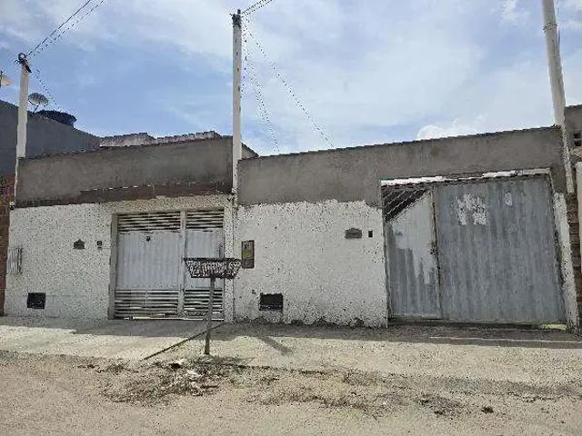 Casa / Sobrado para Venda em Feira de Santana/BA Mangabeira 3 Quartos