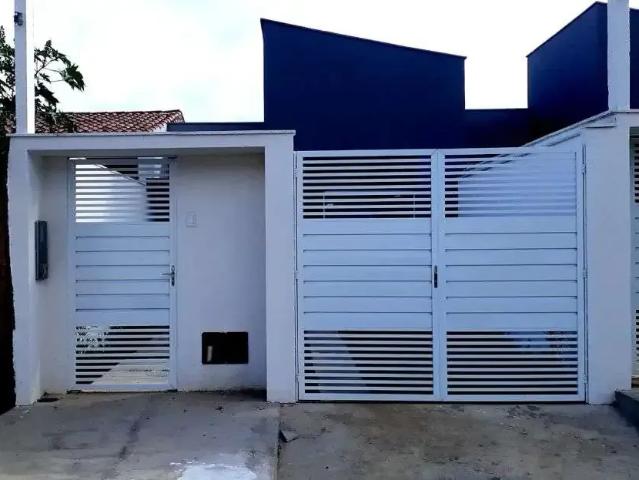 Casa / Sobrado para Venda em Feira de Santana/BA Mangabeira 3 Quartos