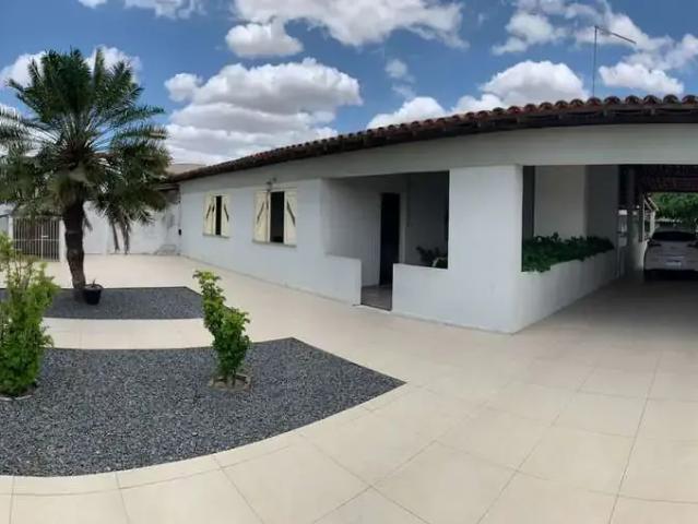 Casa / Sobrado para Venda em Feira de Santana/BA Muchila 5 Quartos