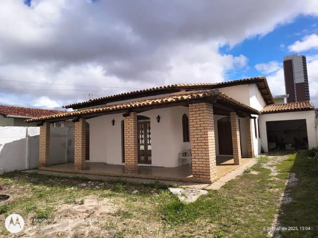 Casa / Sobrado para Venda em Feira de Santana/BA Santa Mônica 3 Quartos