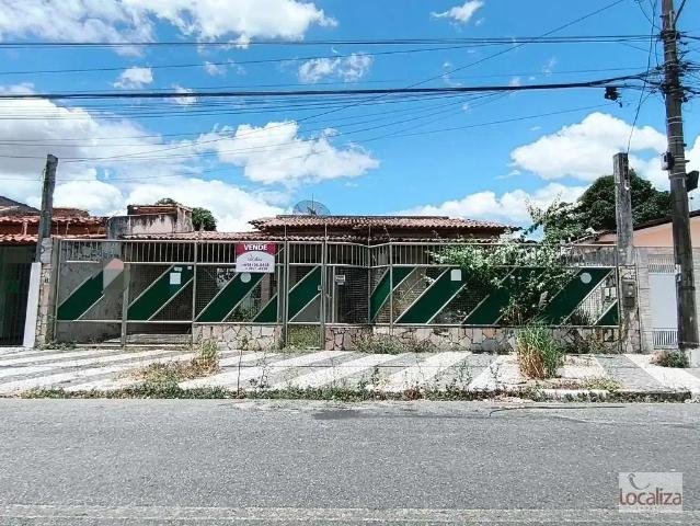 Casa / Sobrado para Venda em Feira de Santana/BA Serraria Brasil 4 Quartos