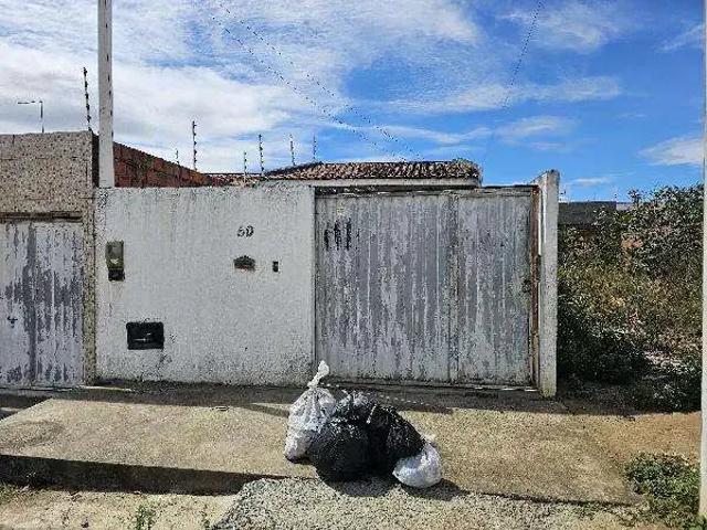 Casa / Sobrado para Venda em Feira de Santana/BA Pampalona 2 Quartos