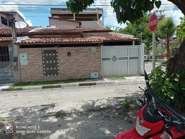 Casa / Sobrado para Venda em Feira de Santana/BA Tomba 3 Quartos