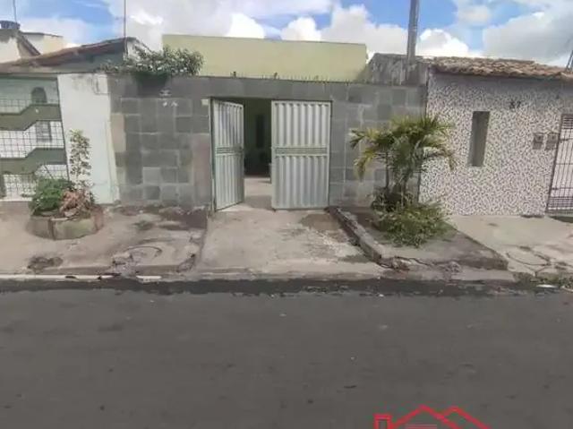 Casa / Sobrado para Venda em Feira de Santana/BA Tomba 3 Quartos
