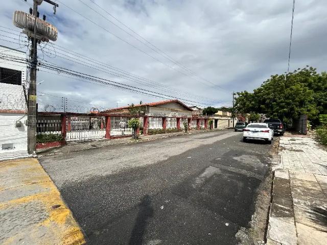 Casa / Sobrado para Venda em Fortaleza/CE Amadeu Furtado 4 Quartos