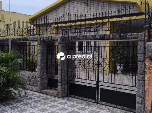 Casa / Sobrado para Venda em Fortaleza/CE Amadeu Furtado 5 Quartos