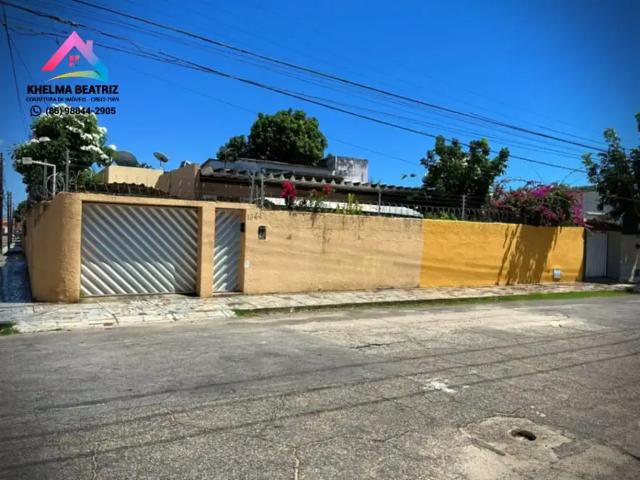 Casa / Sobrado para Venda em Fortaleza/CE Amadeu Furtado 8 Quartos