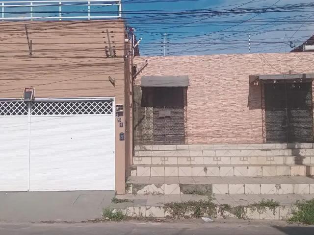 Casa / Sobrado para Venda em Fortaleza/CE Antônio Bezerra 3 Quartos