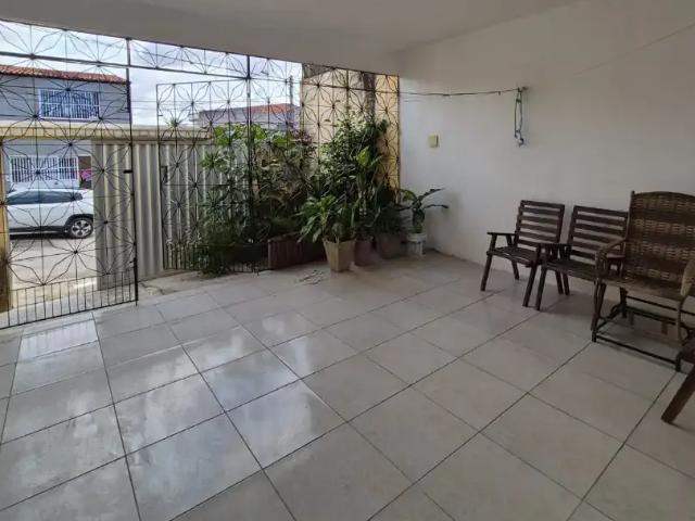 Casa / Sobrado para Venda em Fortaleza/CE Antônio Bezerra 2 Quartos