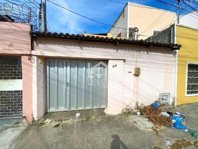 Casa / Sobrado para Venda em Fortaleza/CE Benfica 2 Quartos