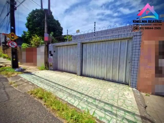 Casa / Sobrado para Venda em Fortaleza/CE Benfica 4 Quartos