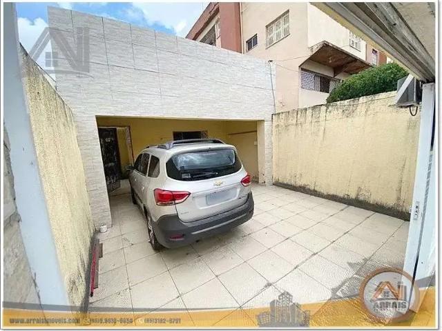 Casa / Sobrado para Venda em Fortaleza/CE Benfica 4 Quartos
