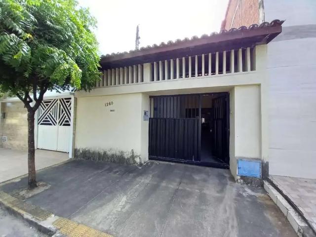 Casa / Sobrado para Venda em Fortaleza/CE Bela Vista 3 Quartos