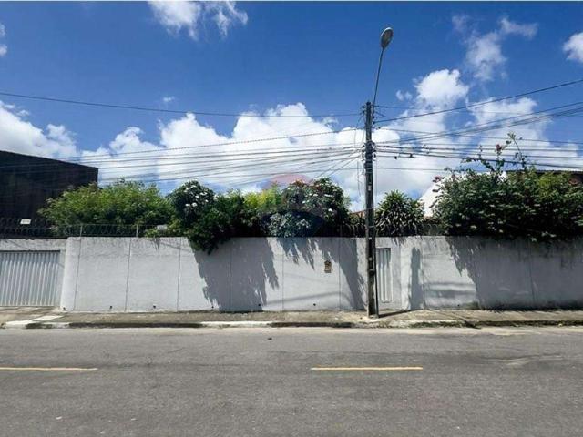 Casa / Sobrado para Venda em Fortaleza/CE Bela Vista 4 Quartos