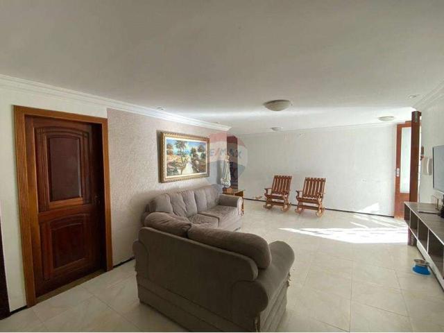 Casa / Sobrado para Venda em Fortaleza/CE Centro 5 Quartos