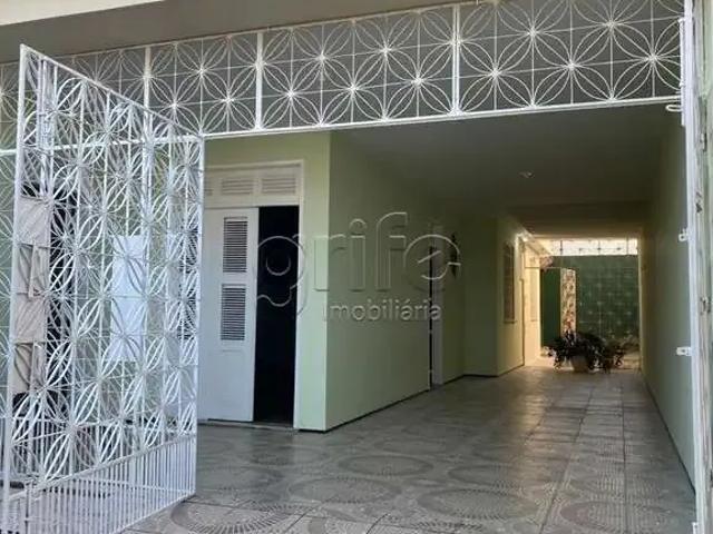 Casa / Sobrado para Venda em Fortaleza/CE Cidade dos Funcionários 4 Quartos