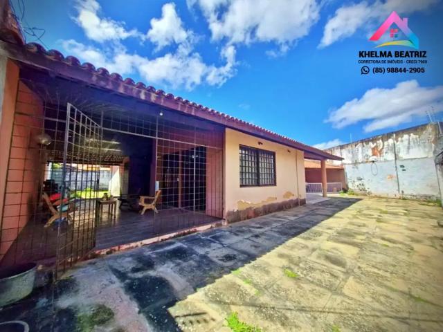 Casa / Sobrado para Venda em Fortaleza/CE Cidade dos Funcionários 4 Quartos