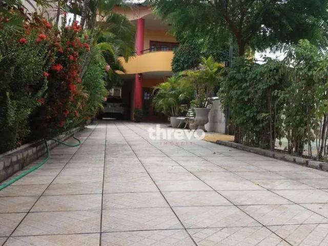 Casa / Sobrado para Venda em Fortaleza/CE Cidade dos Funcionários 5 Quartos