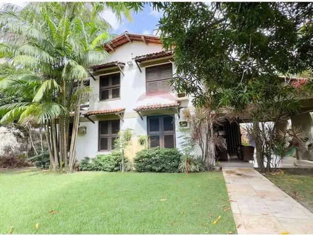 Casa / Sobrado para Venda em Fortaleza/CE Cidade dos Funcionários 6 Quartos