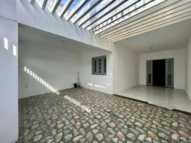 Casa / Sobrado para Venda em Fortaleza/CE Cidade dos Funcionários 3 Quartos