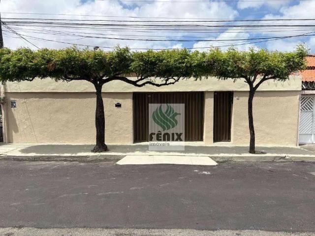 Casa / Sobrado para Venda em Fortaleza/CE Cidade dos Funcionários 3 Quartos