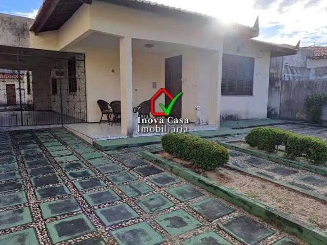 Casa / Sobrado para Venda em Fortaleza/CE Cidade dos Funcionários 3 Quartos