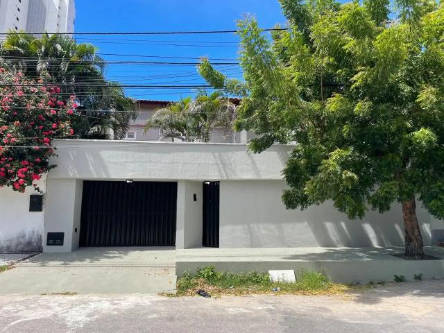 Casa / Sobrado para Venda em Fortaleza/CE Cocó 4 Quartos