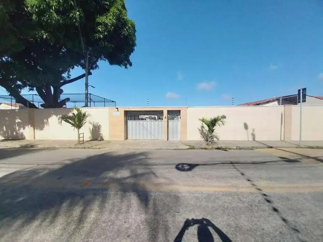 Casa / Sobrado para Venda em Fortaleza/CE Curió 2 Quartos