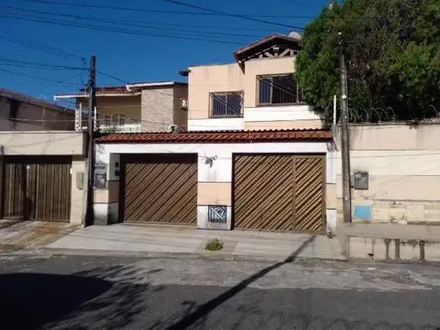 Casa / Sobrado para Venda em Fortaleza/CE Damas 4 Quartos