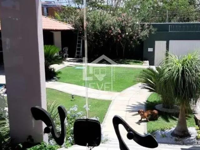 Casa / Sobrado para Venda em Fortaleza/CE de Lourdes 5 Quartos