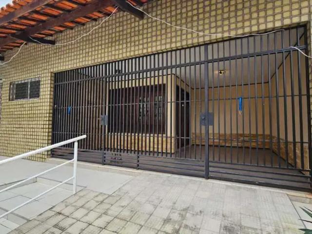 Casa / Sobrado para Venda em Fortaleza/CE Dionisio Torres 3 Quartos
