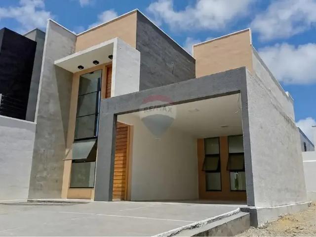 Casa / Sobrado para Venda em Fortaleza/CE Engenheiro Luciano Cavalcante 3 Quartos