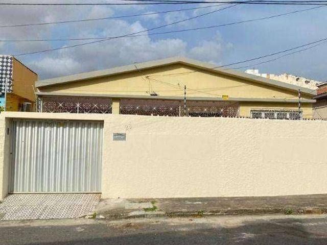 Casa / Sobrado para Venda em Fortaleza/CE Fátima 3 Quartos